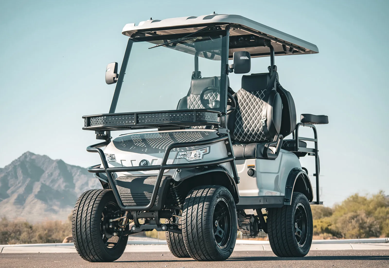 View The 2025 EPIC E40L At Loewen 1776 Outdoors